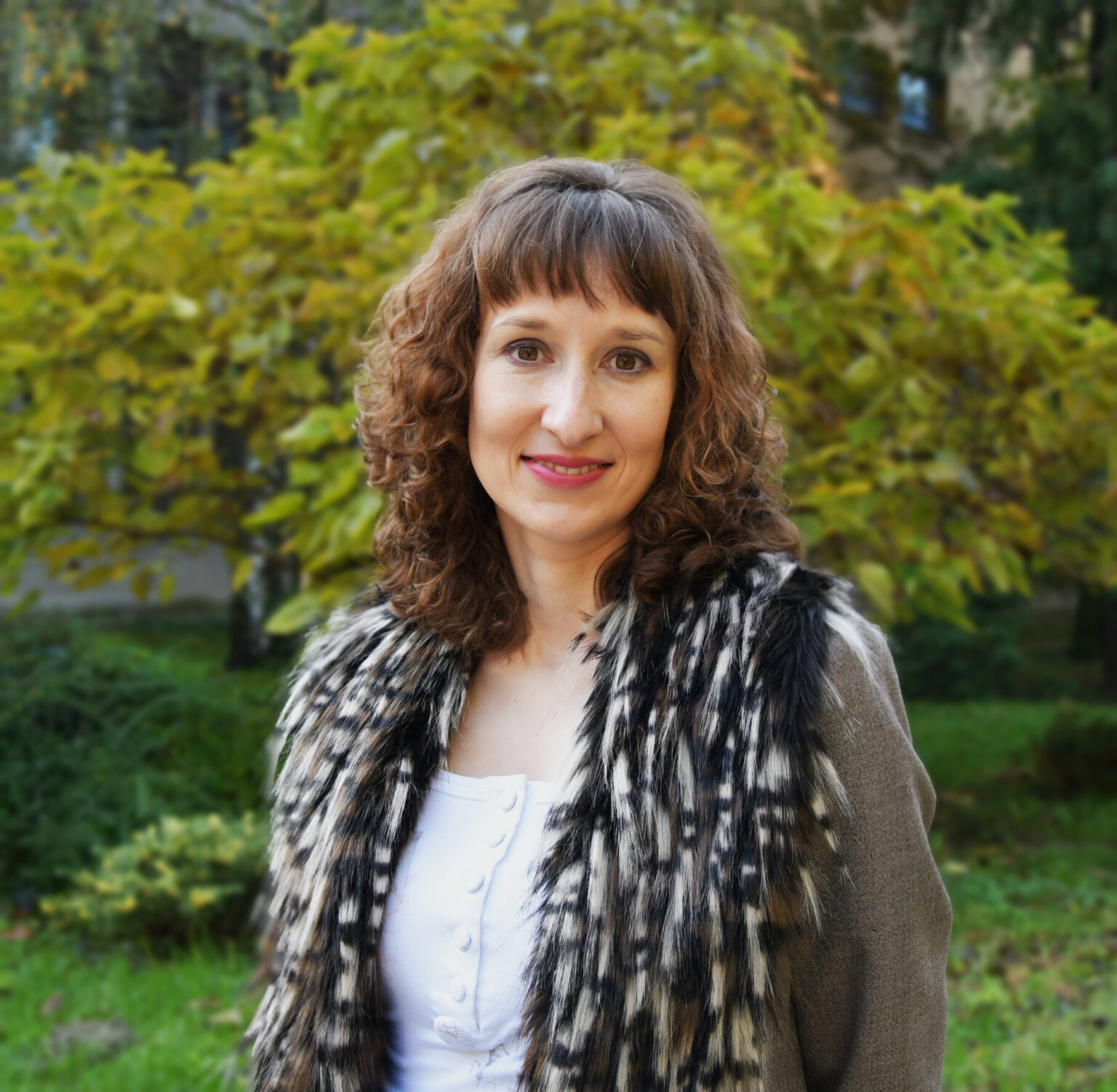 dr Berta Barta Holló Vanredni profesor - Департман за хемију, биохемију ...